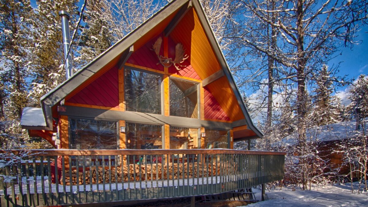 Woodside Cottage: Amenities, Availability & Rates